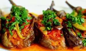 IMAM BAYILDI RECIPE - TURKISH VEGETABLE STUFFED EGGPLANT